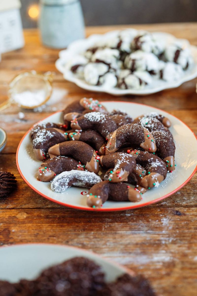 Schoko-Plätzchen: Schoko-Spritzgebäck, Schoko-Lebkuchen-Plätzchen und ...